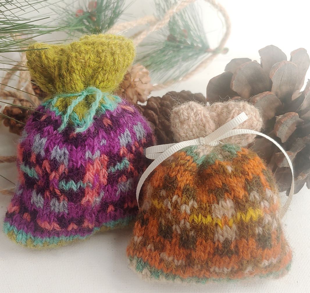 Free Knitting Pattern | Stay or Sachet Away